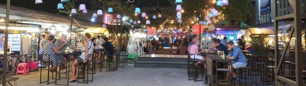 Ploen Ruedee Night Market - Stalls, Opening Hours & Address, Chiang Mai